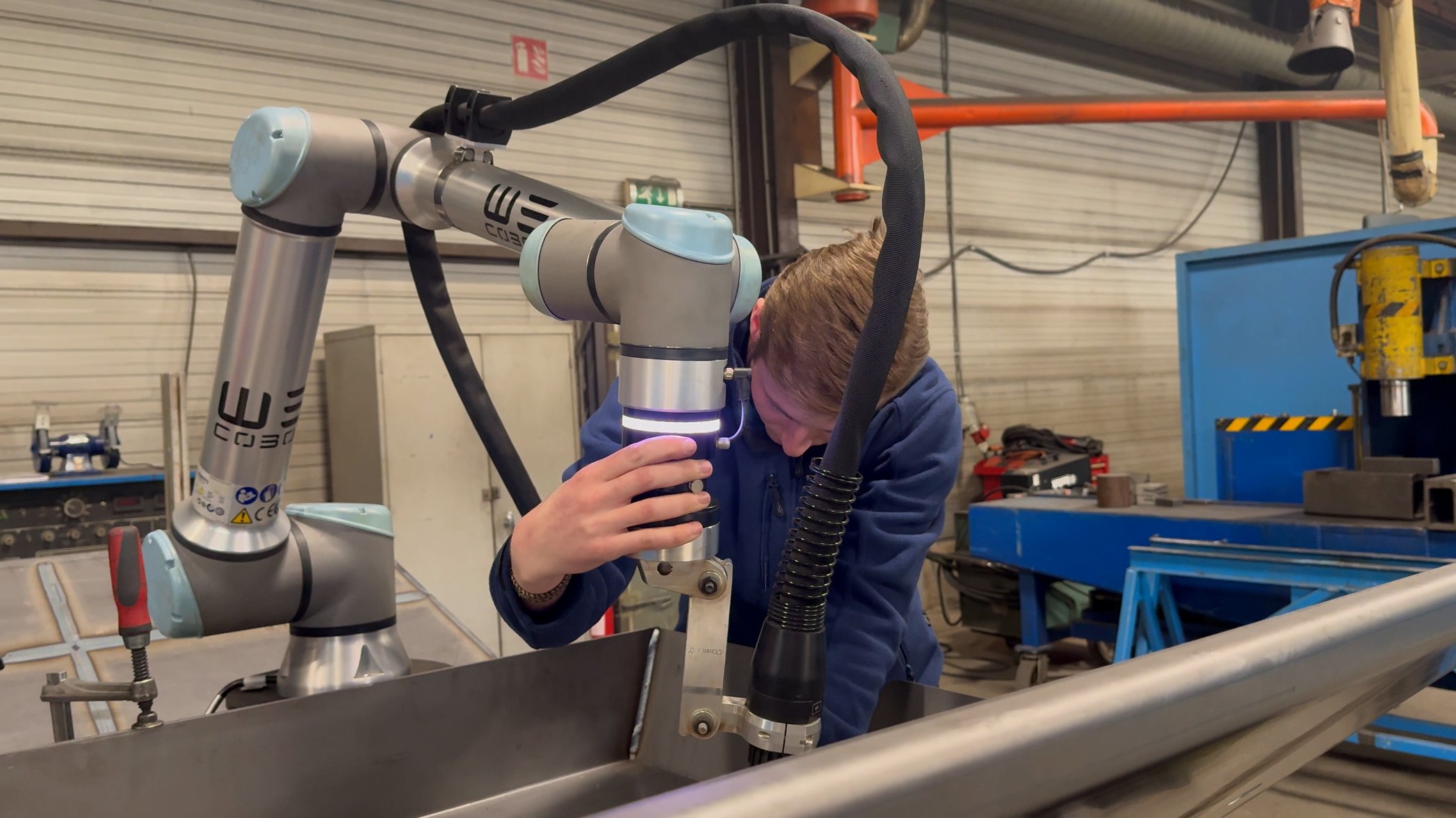 Pollers: Innovates with welding cobot technology | WeCobot