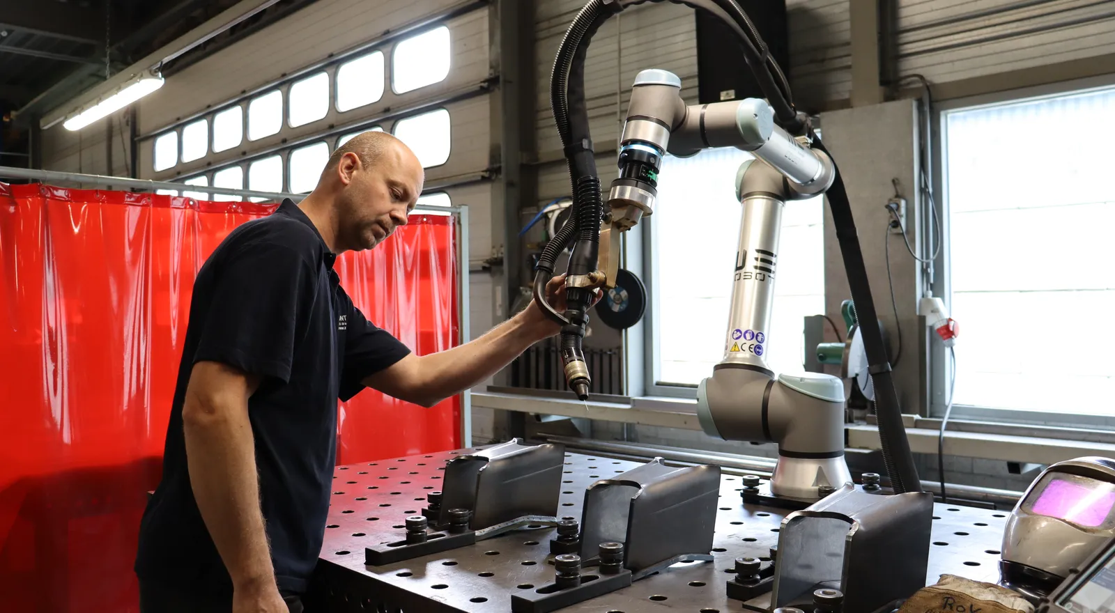 Zantech Advances its Workflows with the UR10e Welding Cobot | WeCobot